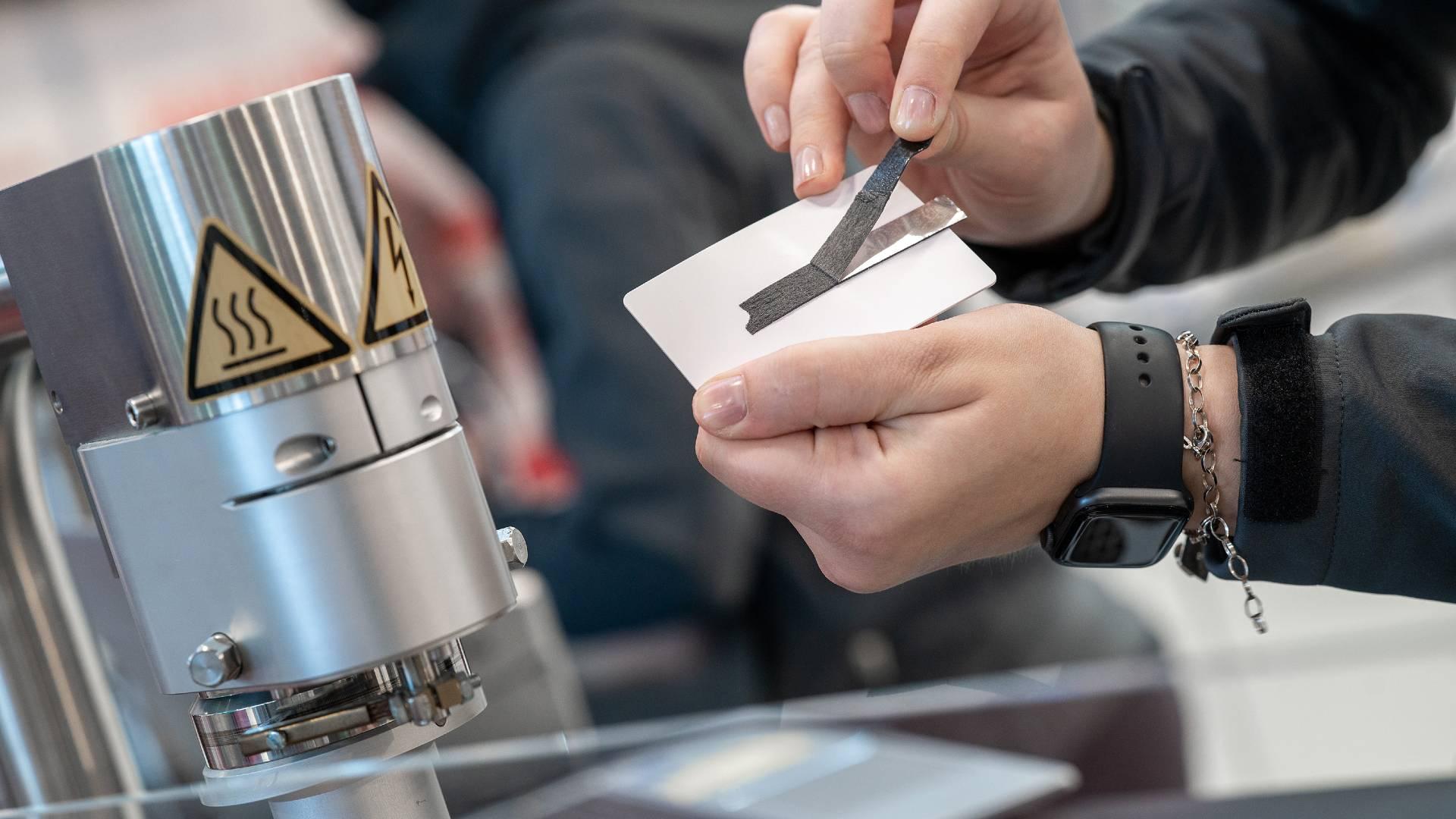 Tape application - Plasmatreat cooperates with Glaub - PRO Flexconvert ...